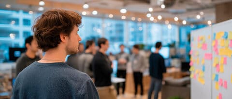 Qué es un think tank y cuál es su papel en la sociedad actual